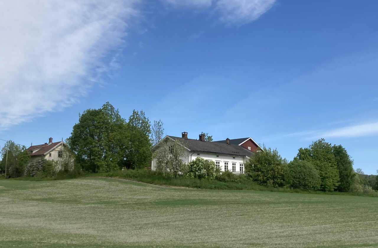 Fiskum Kulturminnelag: Fiskum prestegård | Eiker Arkiv